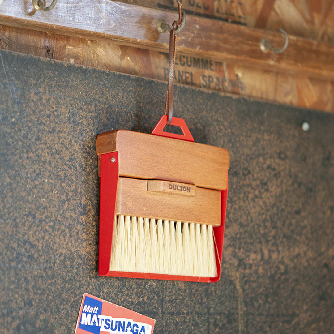 Dulton Japan Dustpan & Brush – Sumu Goods